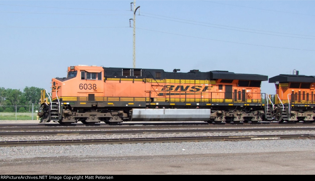 BNSF 6038